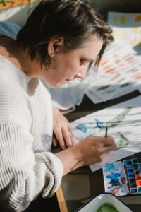Casual, artistic brand photos in Charlottesville, VA - Leah OConnell